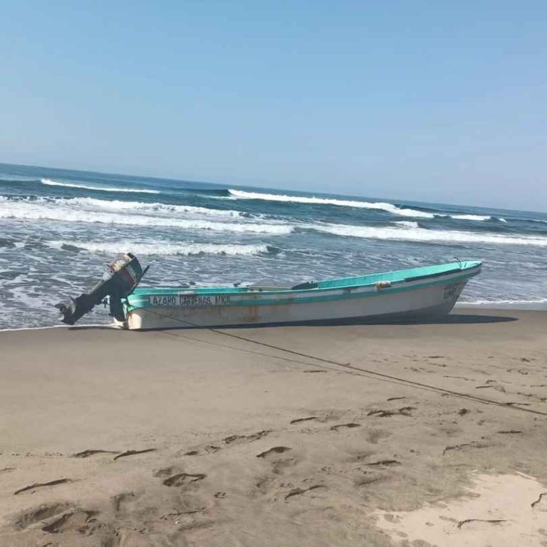 Playa Azul en Michoacán